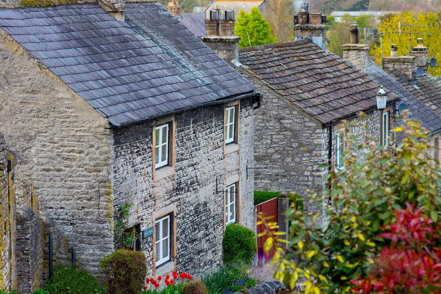 Castleton Visitor Centre - Tourist Information Centre