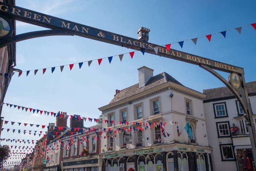 Ashbourne - Beautiful Gateway to the Peak District