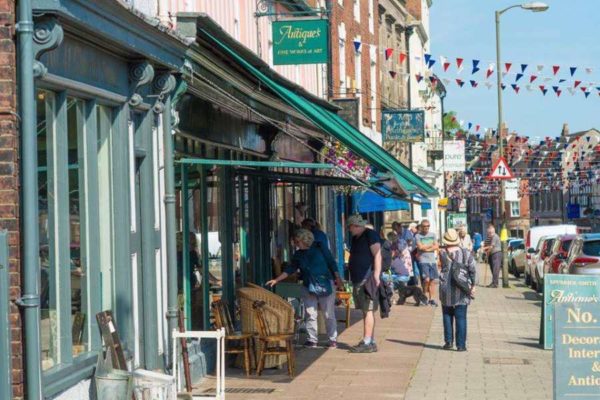 Beautiful Ashbourne | Gateway to the Peak District