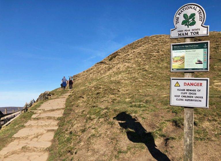 Stunning Castleton Circular Walk via Mam Tor (5.5 miles)
