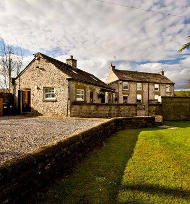 The Top 100 Most Beautiful Peak District Holiday Cottages