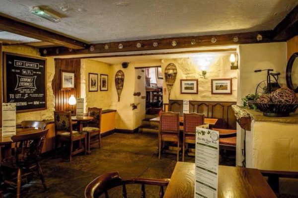 The Old Nag's Head, Edale | Walkers Pub | Pennine Way | Peak District