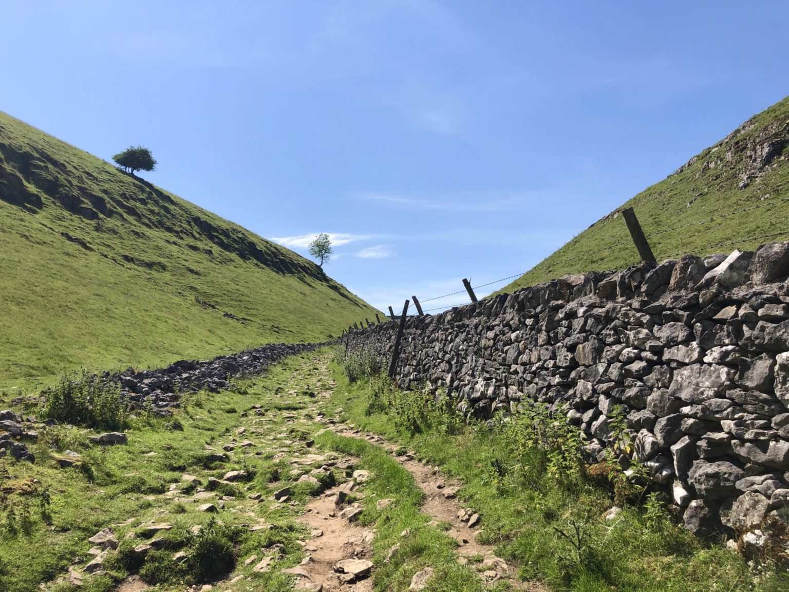 Stunning Castleton Circular Walk via Mam Tor (5.5 miles)