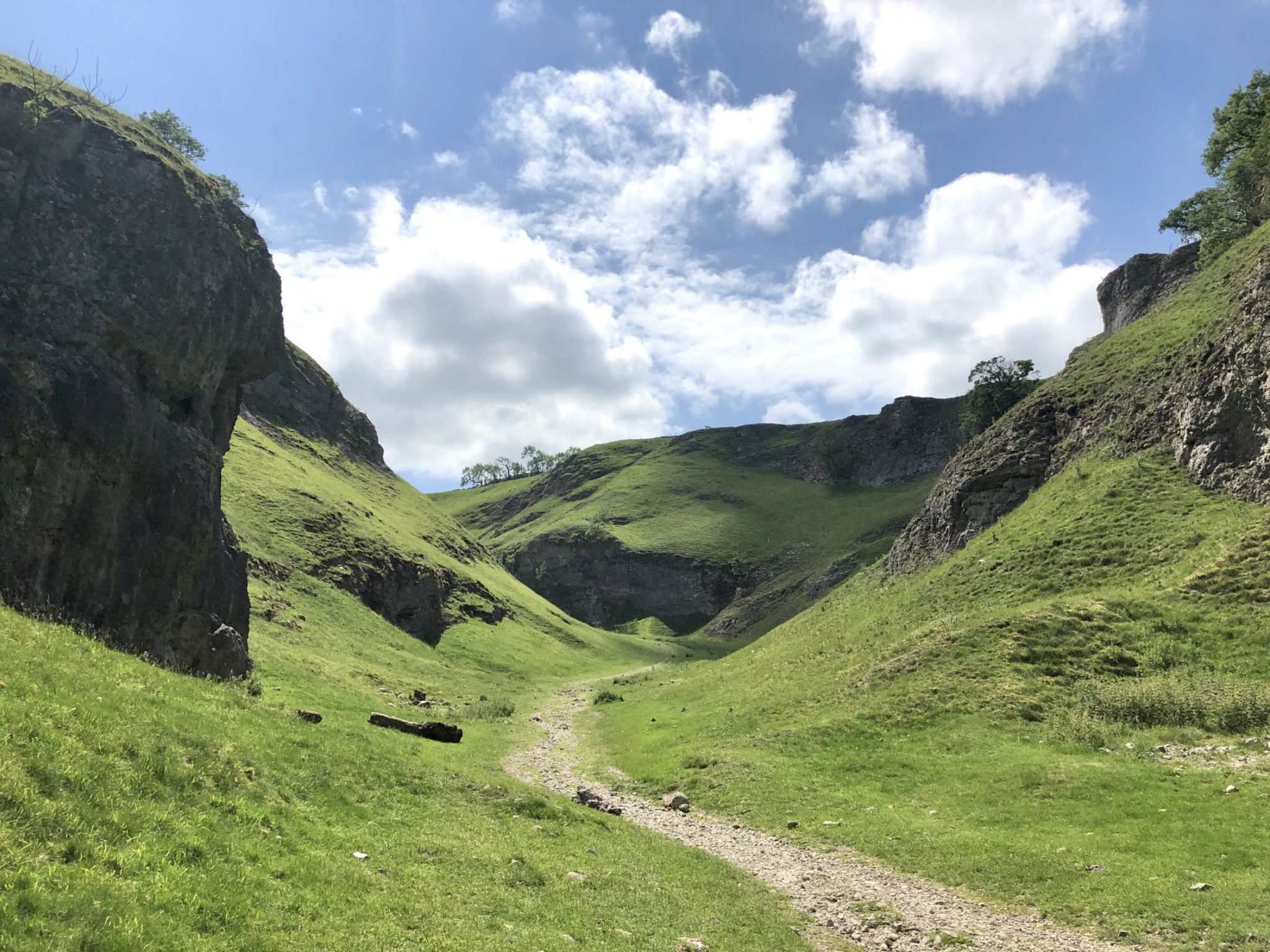 Stunning Castleton Circular Walk via Mam Tor (5.5 miles)
