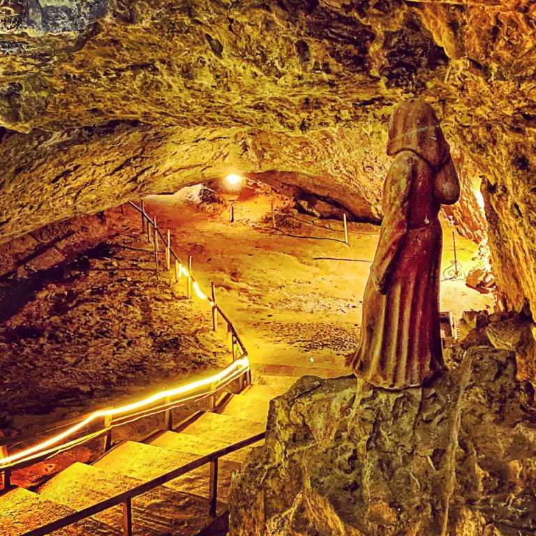 Peak Cavern, Castleton | Underground Peak District Beauty