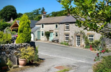 The Top 100 Most Beautiful Peak District Holiday Cottages