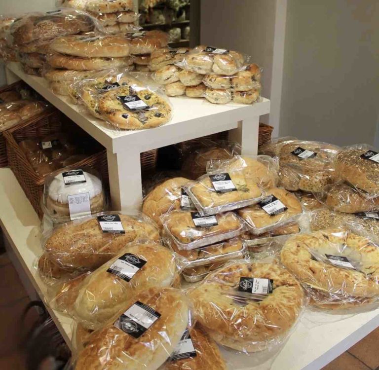 The Old Original Bakewell Pudding Shop | Home to the fabulous Bakewell ...