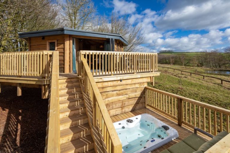 Rivendale Lodge Retreat | Luxury Lodges & Treehouse in Ashbourne