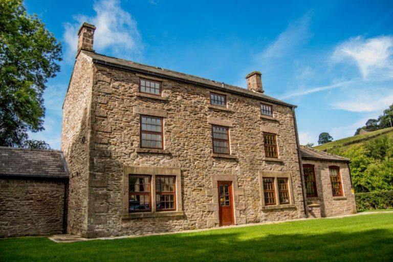 Gradbach Mill and Farmhouse - A retreat in the Peak District